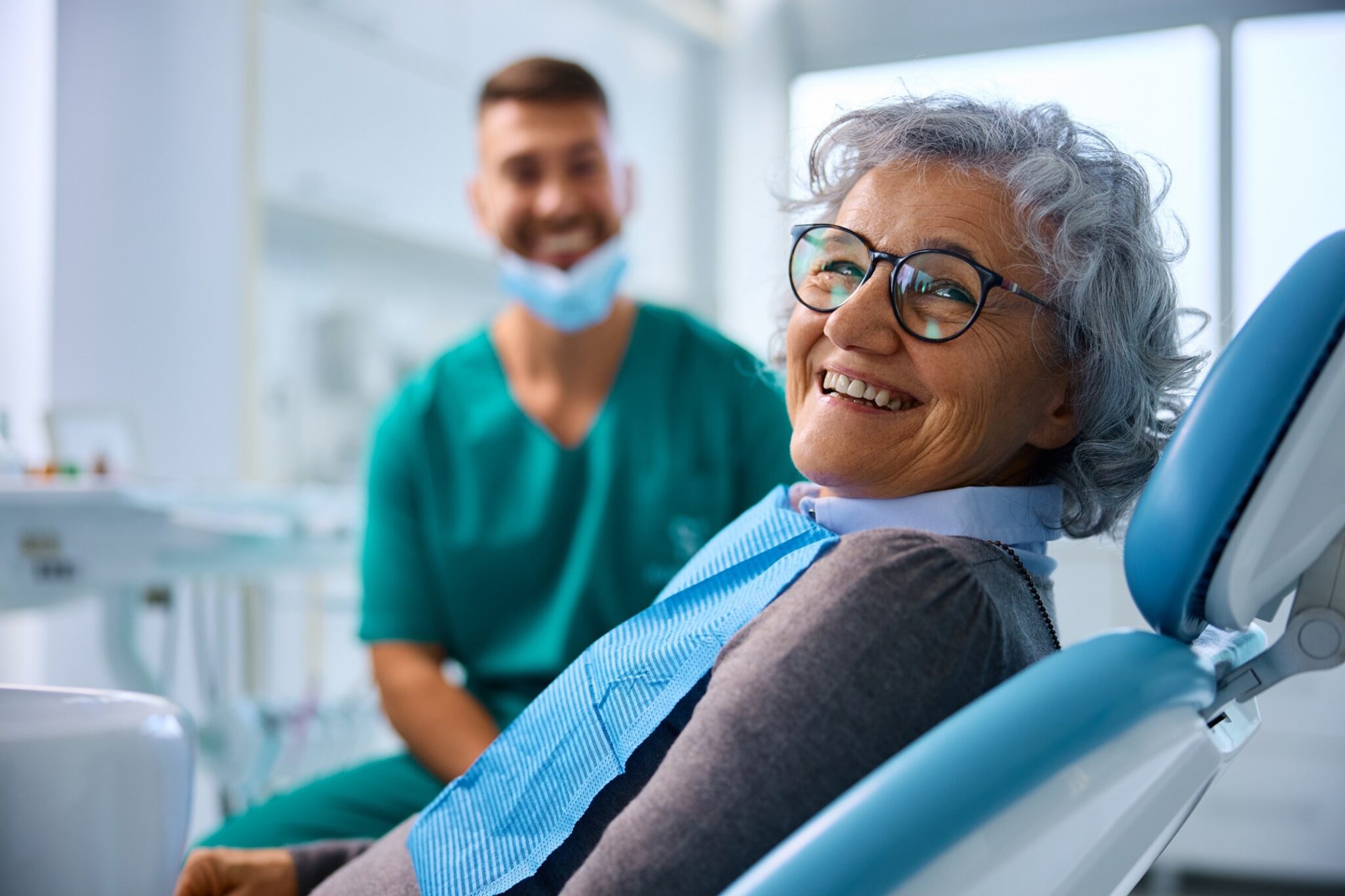 Wondering If You Can Wear Your Dentures 24/7? | Pinnacle Dental